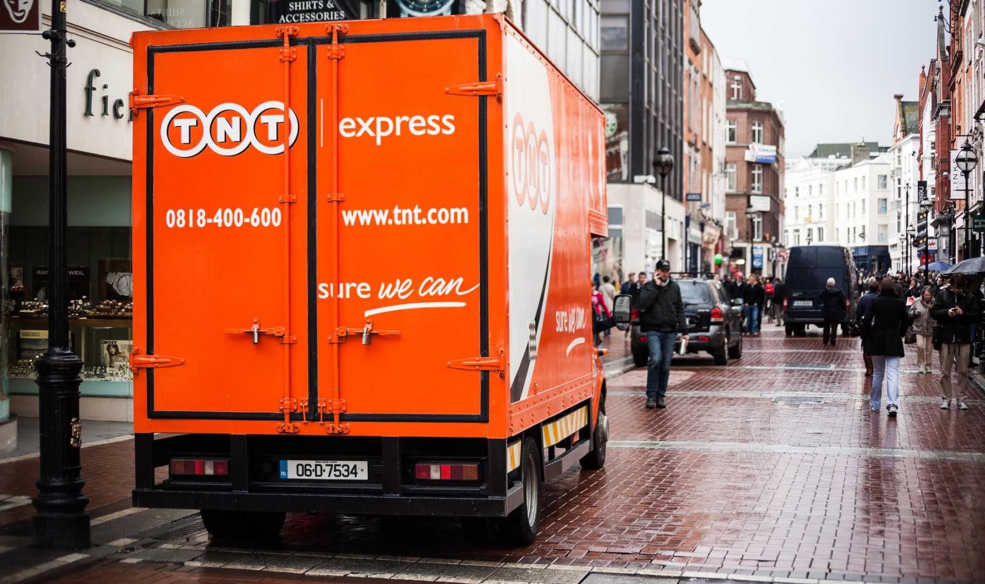 TNT Delivery Mail Boxes Etc 
